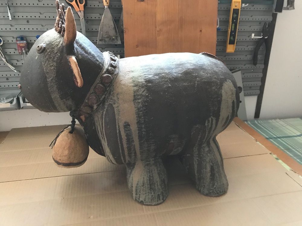 Handgefertigte Kuh aus Ton (Gebraucht) in Spiez für CHF 130 – nur ...