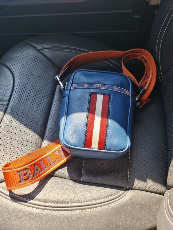 Bally Heyot Umhängetasche (Gebraucht) in Rafz für CHF 250 – mit ...