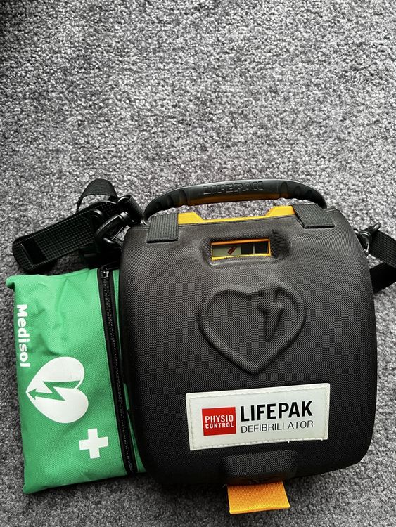 LIFEPAK CR Plus Defibrillator (Gebraucht) in Bachenbülach für CHF 250 ...