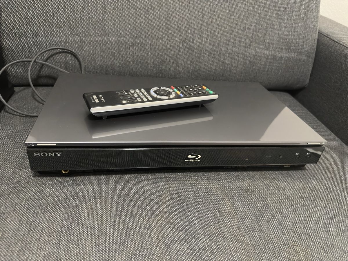 Sony BDP-S760 Blu-ray Player - Excellent Condition! (Gebraucht) in ...