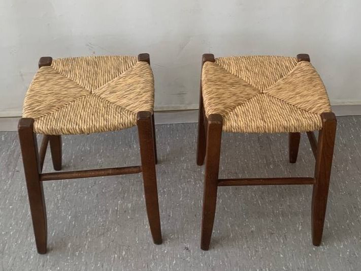 Vintage Hocker mit geflochtener Sitzfläche 2 Stk L 3394 (Gebraucht) in Niederönz für CHF 1 – nur ...