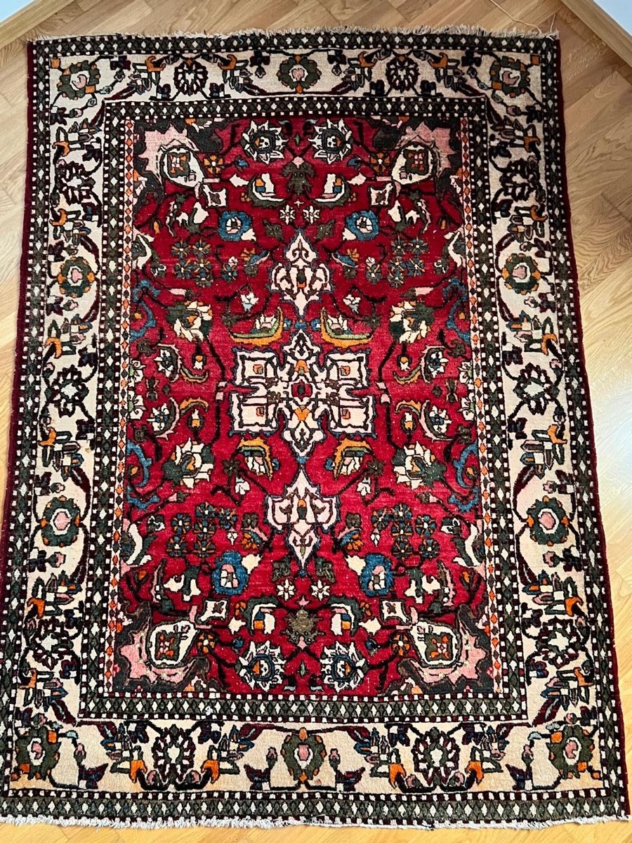Tapis rouge oriental noué main en laine, motif floral (D'occasion) à ...