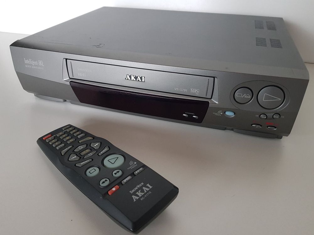 Akai "Intelligent HQ" VHS Videorecorder VS-G791 (Gebraucht) in für CHF ...