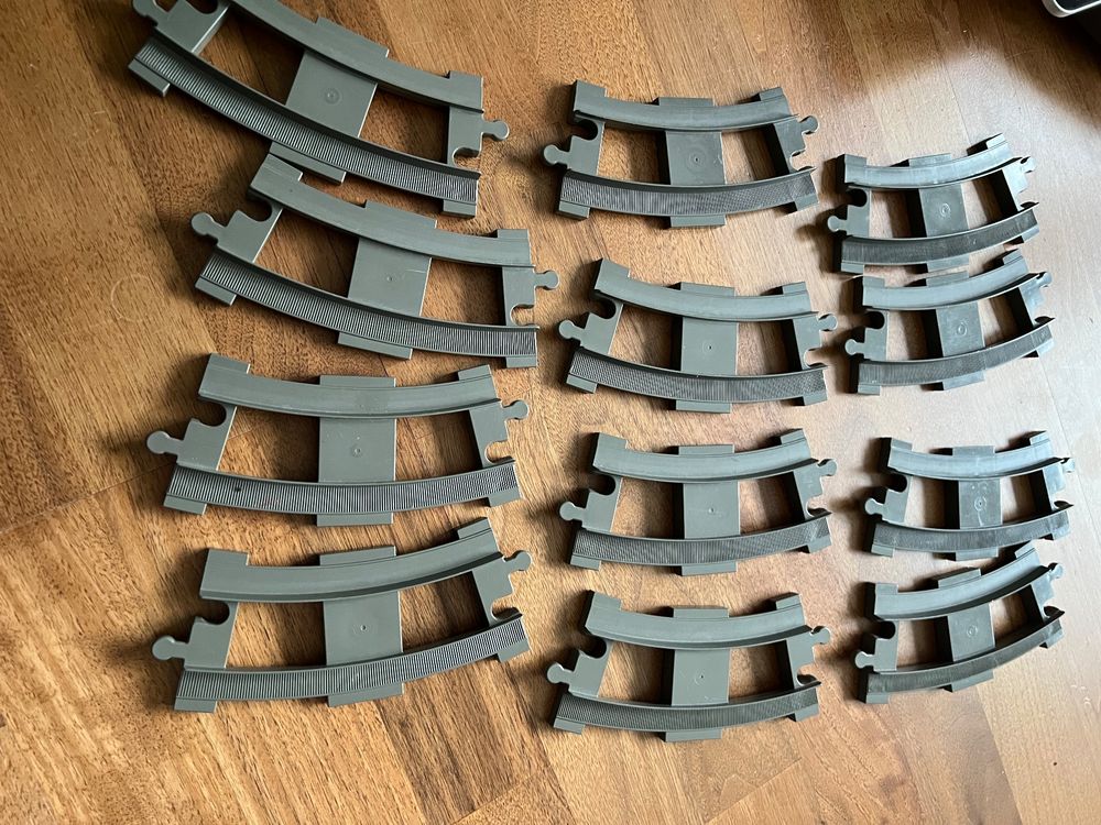 Lego Duplo Grau 12 Kurven Schienen Eisenbahn | Kaufen auf Ricardo