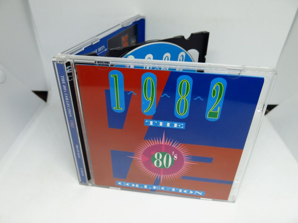 2 CD: 1982 / 80s Collection inkl. Elton John Trio Wham (Gebraucht) in Ernetschwil für CHF 6.25 ...