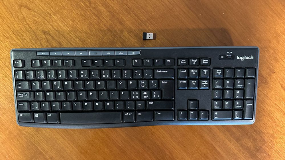 Logitech wireless keyboard K270 + bluetooth reciever (Gebraucht) in Zürich für CHF 5 – mit ...
