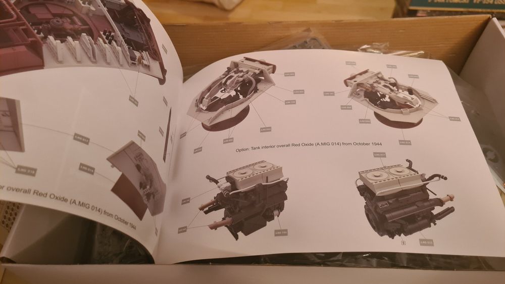 1:35 Panther Ausf. G mid steel wheel interior kit Takom 2120 (Neu ...