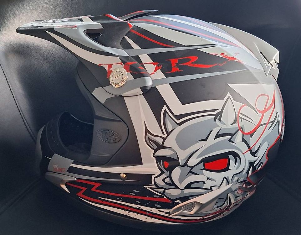 Motorrad-Helm (Gebraucht) in Riaz für CHF 60 – nur Abholung auf Ricardo ...