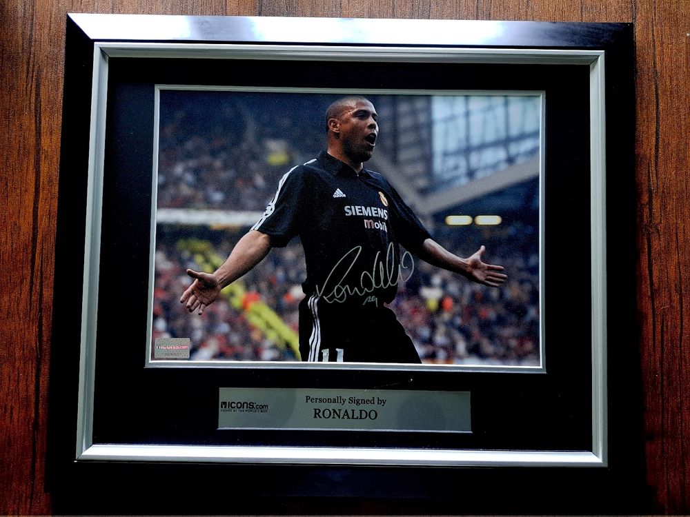 R9 Ronaldo Signiertes Icons (Gebraucht) in Dübendorf für CHF 50 – mit ...