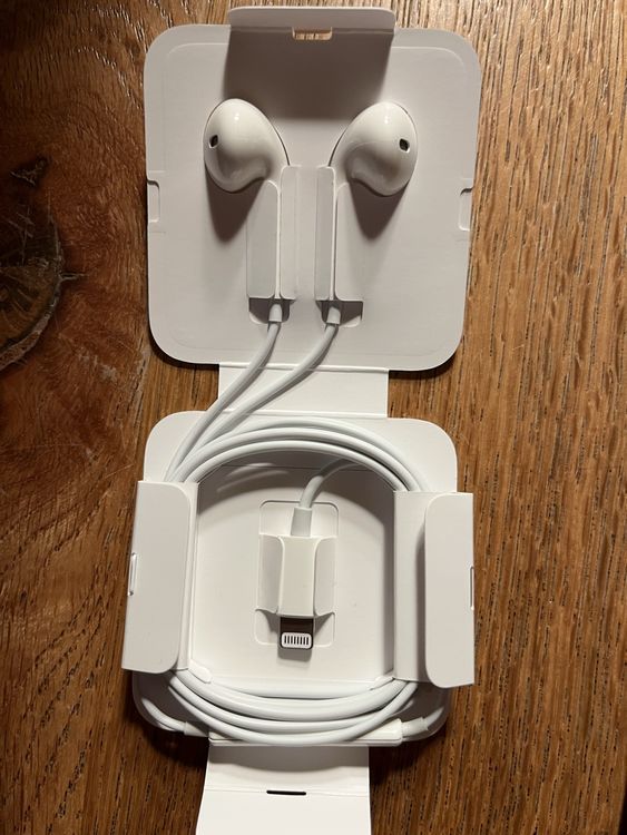 Apple EarPods Kopfhörer mit Lightning Connector (Neu und ...