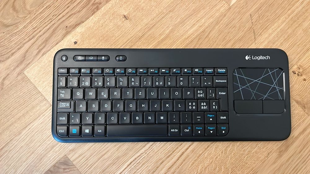 Logitech K400r Kabellose Tastatur mit Touchpad (Gebraucht) in Baden für ...