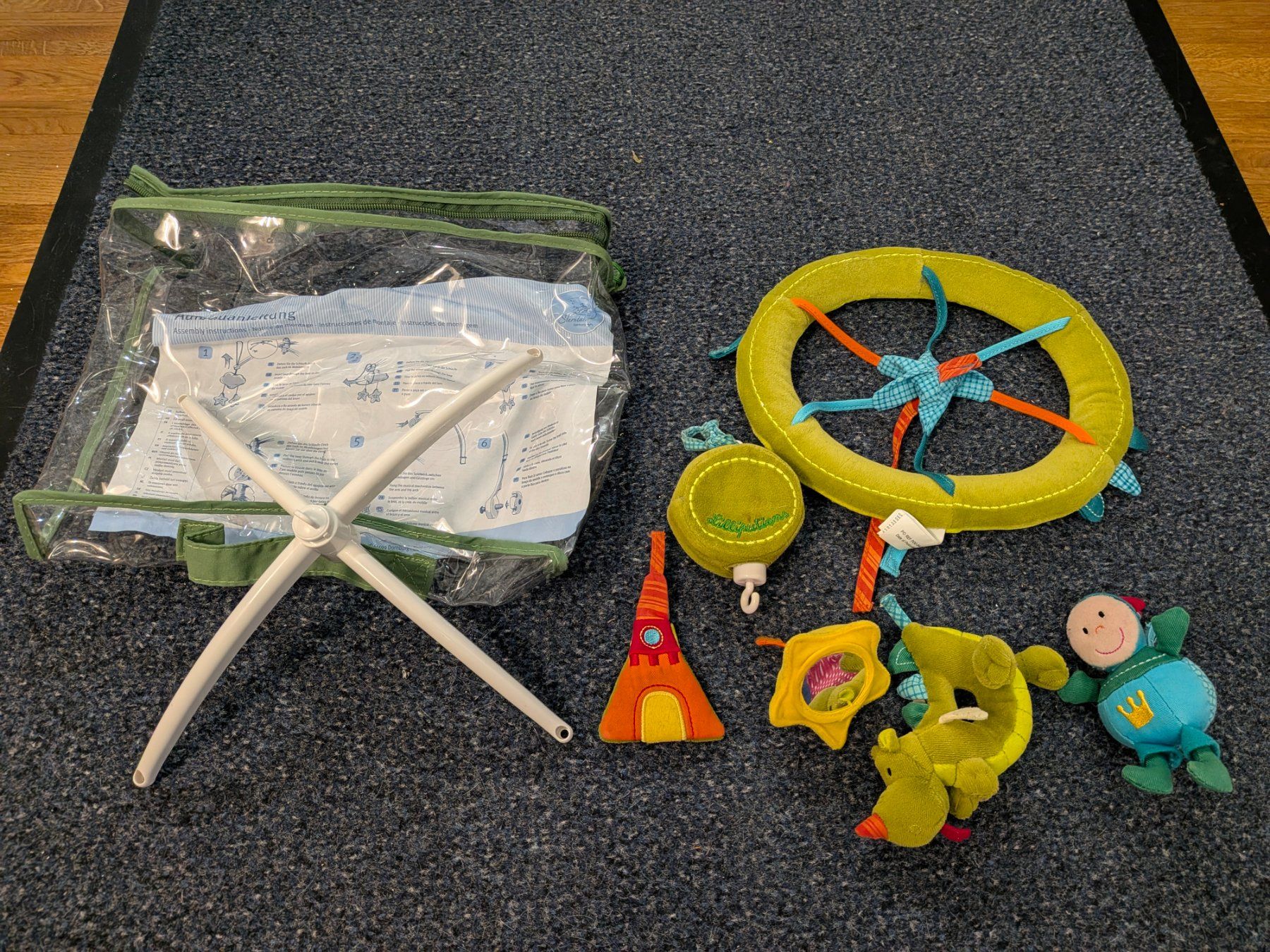 Stoff-Musikmobile fürs Babybett – zum Aufziehen, mit Figuren (Gebraucht ...