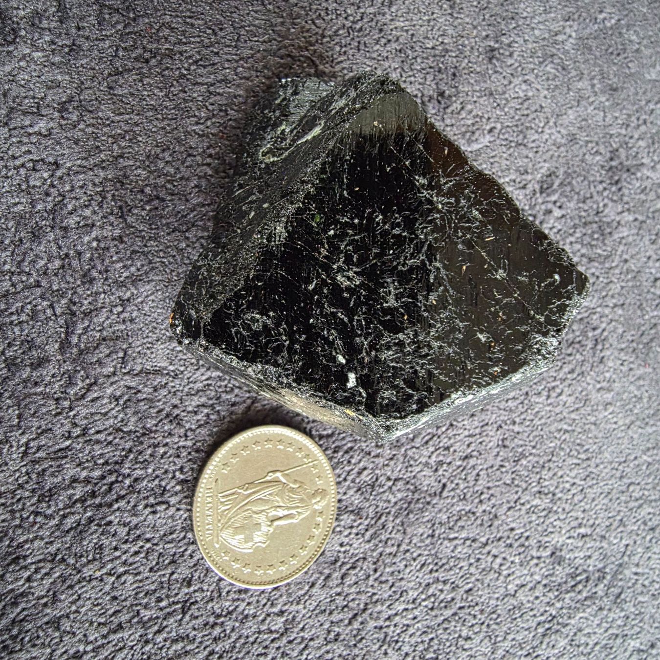 🖤 Tourmaline noire brute mono-terminée – protection (D'occasion) à ...