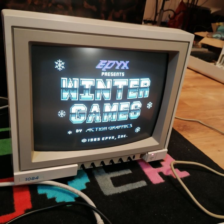 Commodore 1084 Farbmonitor | Kaufen auf Ricardo