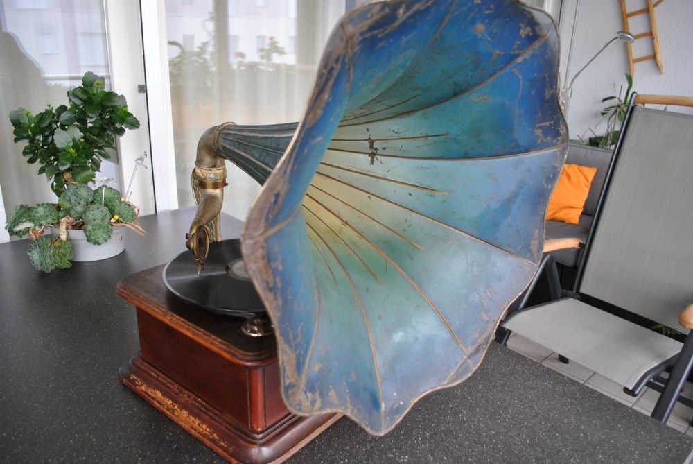 Antiker Trichtergrammophon "l'ideal" (Gebraucht) in Rotkreuz für CHF ...
