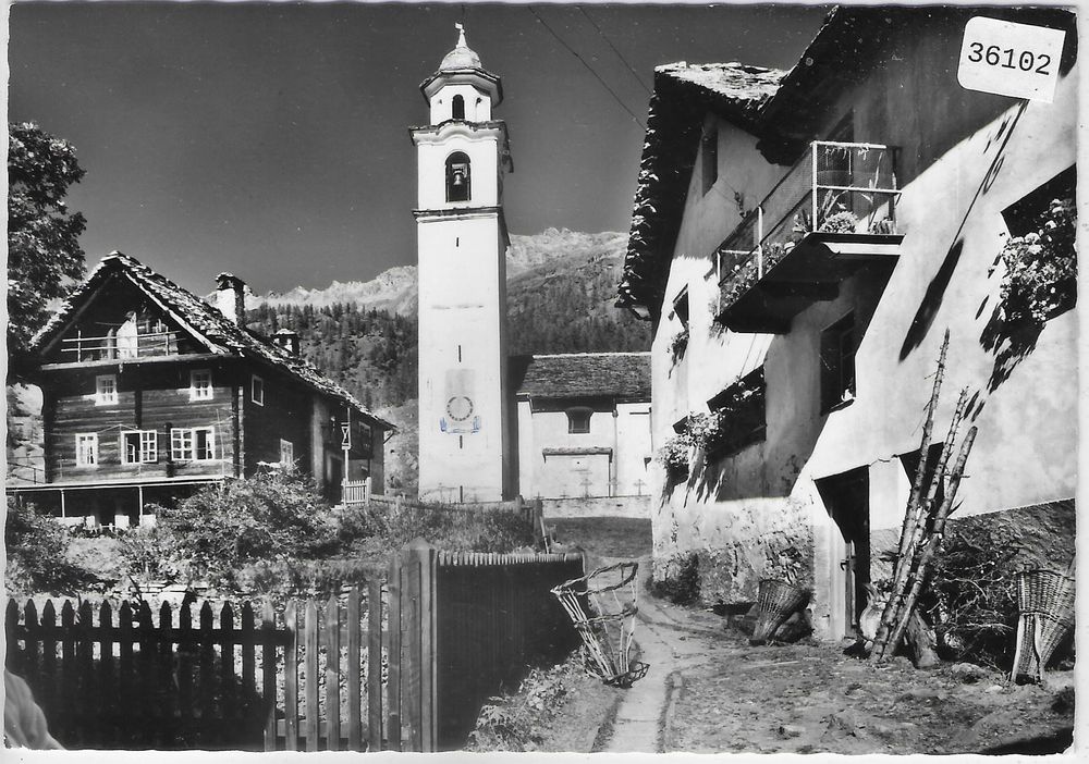 Bosco-Curin - Dorfpartie mit Kirche und Pfarrhaus (Gebraucht) in Ettingen für CHF 4 – mit ...