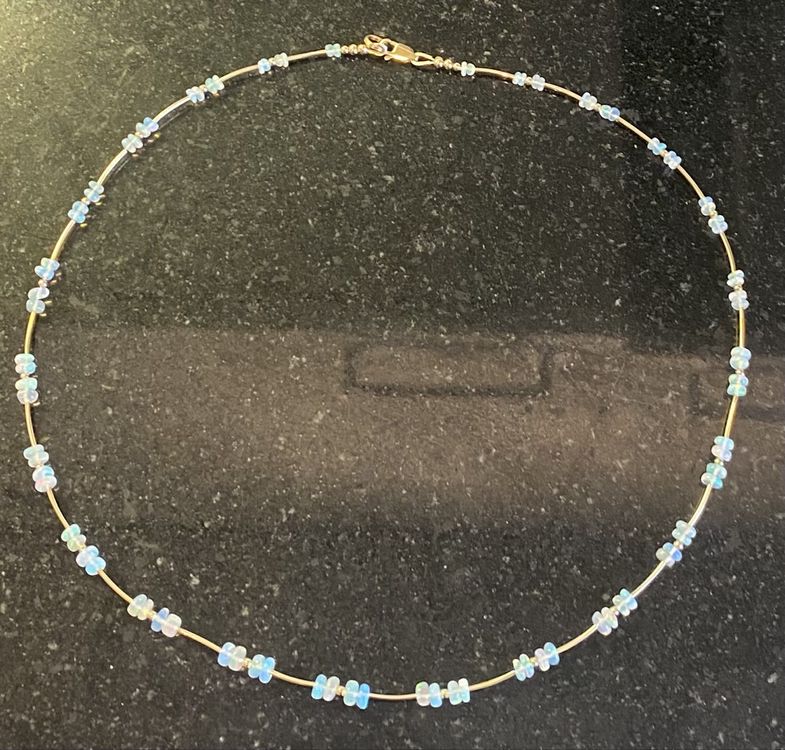 Goldene Kette mit weissen Opalen (Neu (gemäss Beschreibung)) in Zürich für CHF 52 – mit ...