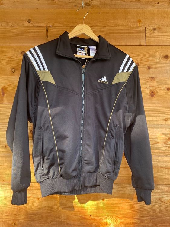 Vintage adidas black and gold jacket | Kaufen auf Ricardo