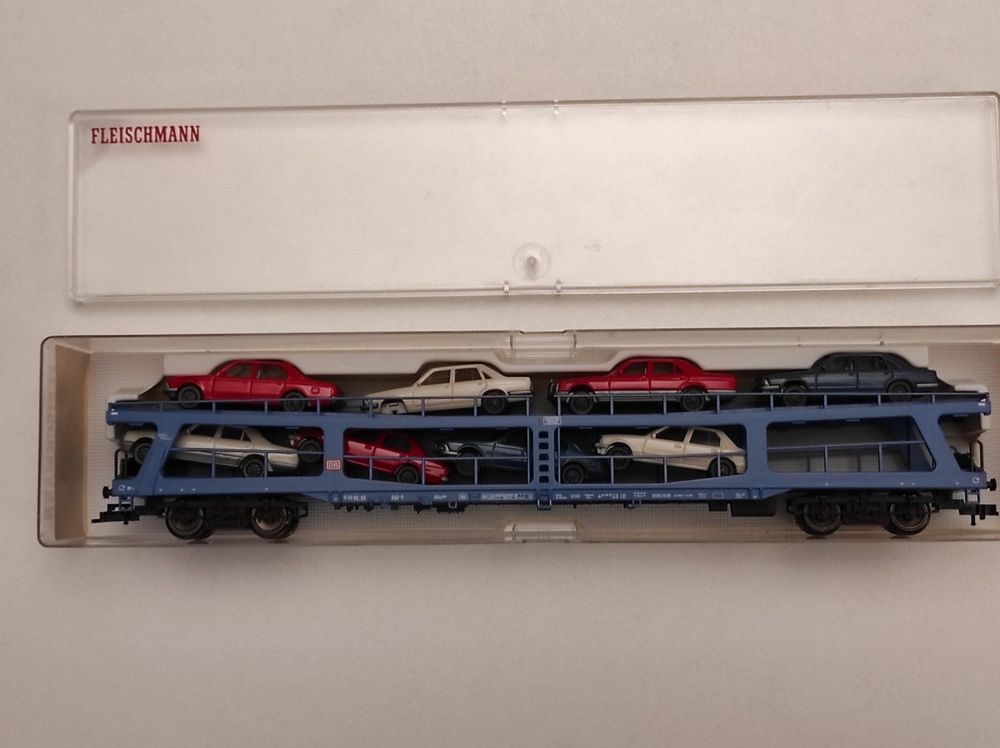 DB Autotransportwagen mit 8 PKW beladen von Fleischmann H0 (Neu und ...