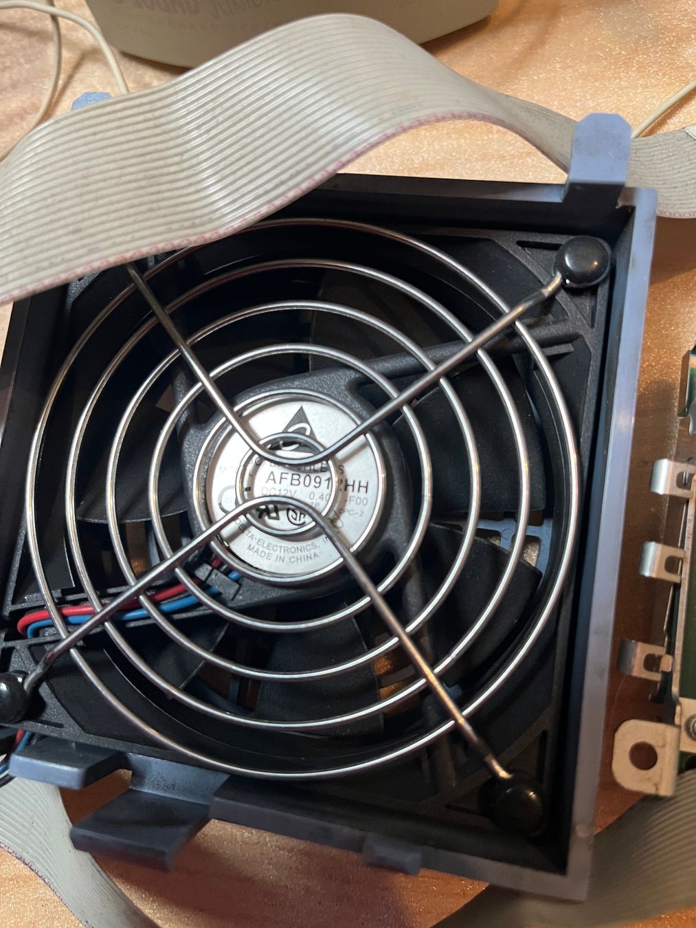 Haut-parleurs, ventilateurs AFB0912HH, LCD Display 5067-4214 (Defekt ...