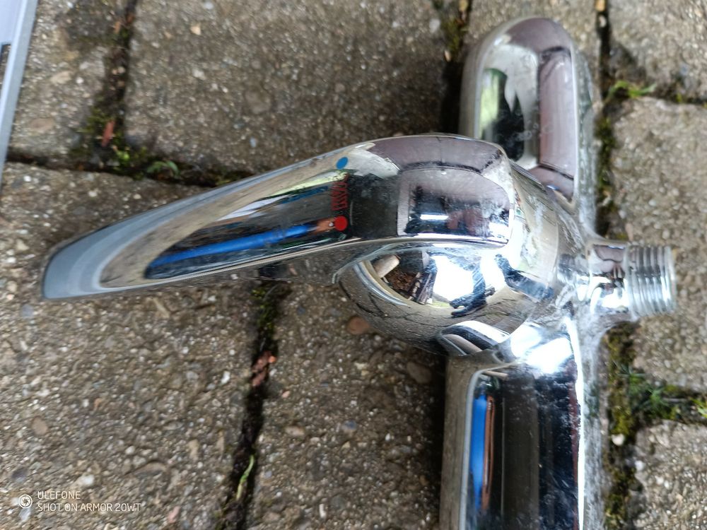 KWC Wasserhahn, 3 Metalleisten (Gebraucht) in Hottwil für CHF 23 – nur ...