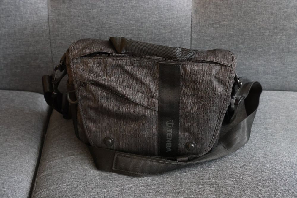 Tenba DNA 8 Messenger Bag for Camera - Graphite (Gebraucht) in ...