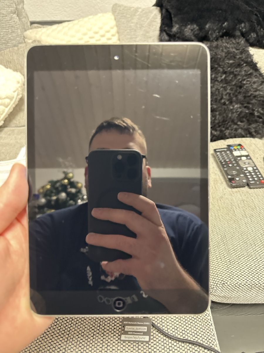 iPad Mini A1432 Black (Défectueux) à Payerne pour CHF 29 – avec ...