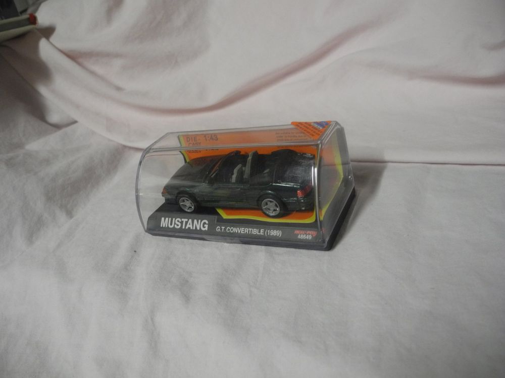 NEW RAY FORD MUSTANG G.T. CONVERTIBLE 1989 MIB | Kaufen auf Ricardo