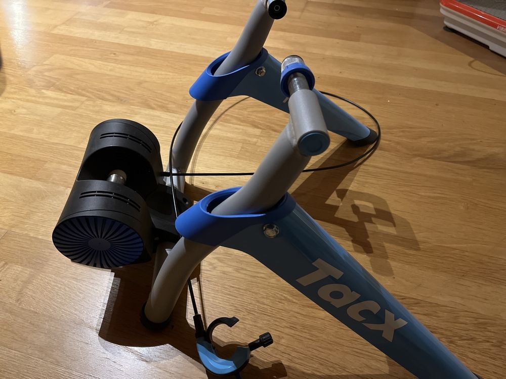Tacx Booster, Rollentrainer (Gebraucht) in Uznach für CHF 30 – nur ...