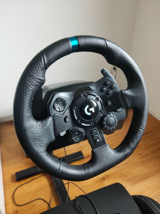 Logitech G G923 Trueforce Rennlenkrad PS5 / PC (Gebraucht) in Lömmenschwil für CHF 175 – mit ...