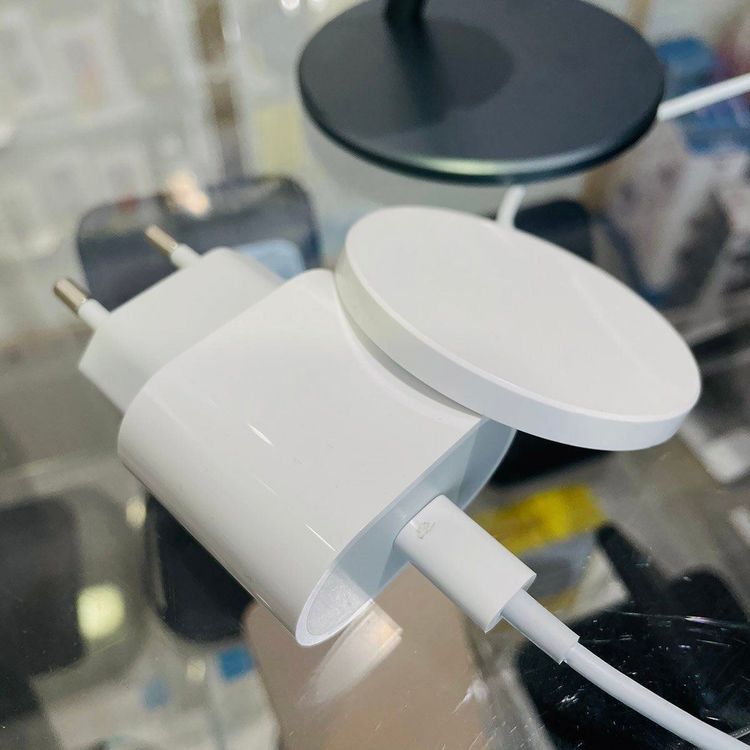 iPhone 15 Pro/Max/15 Plus/15 - Kit chargeur Magsafe 20W (Neu und ...