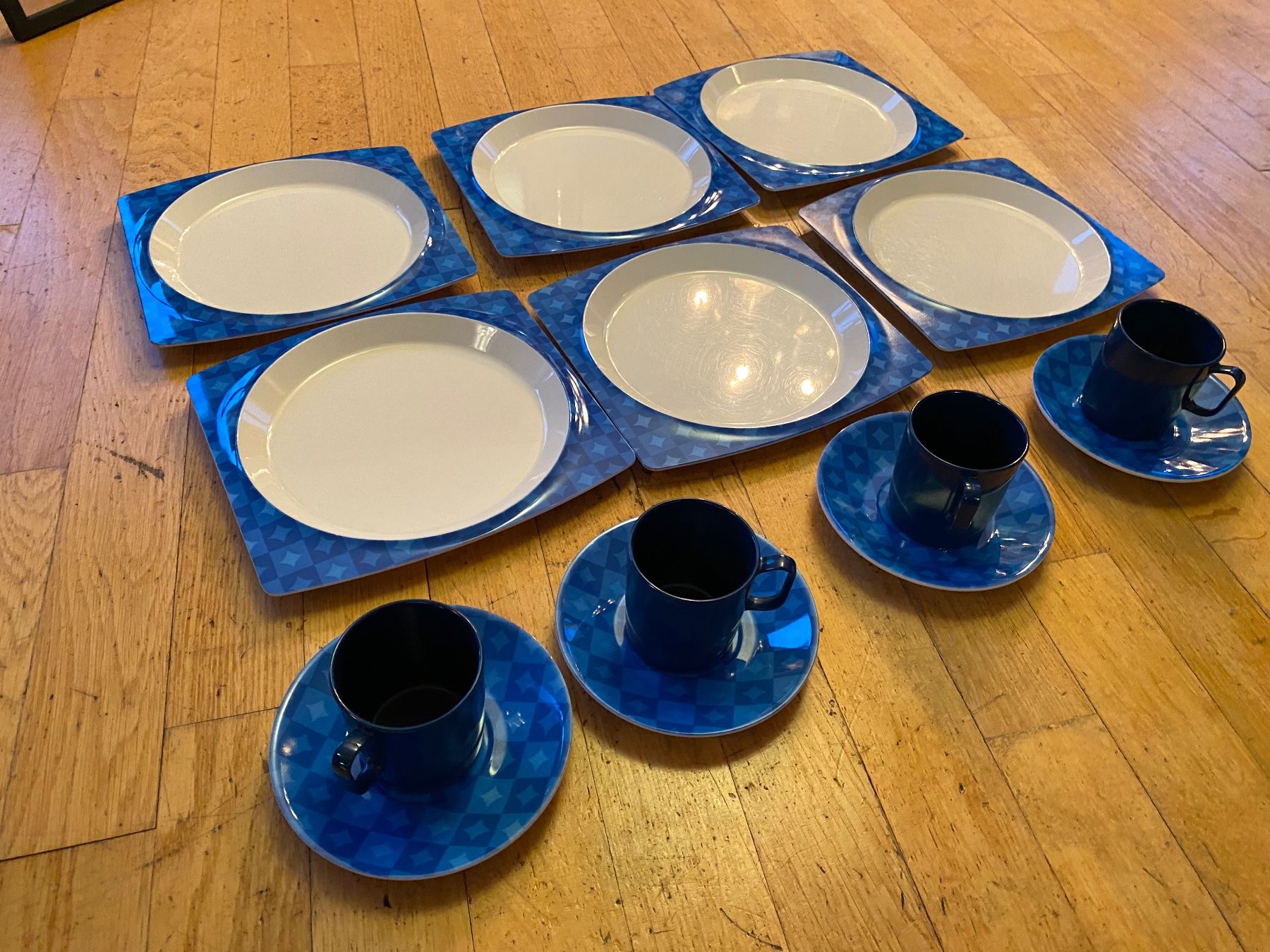 Kult Set Teller Ornamin Design Slany Campinggeschirr OP-Art (Gebraucht ...