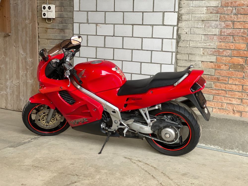 Honda VFR 750 RC36/2, Ab Service+MFK, Schnäppchen ab 1.FR (Gebraucht) in bern für CHF 1502 – nur ...