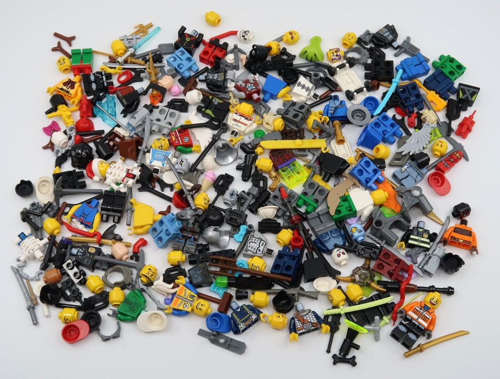 Lego Figuren Teile viele Einzelteile mit Zubehör Konvolut (Gebraucht ...