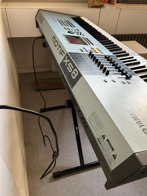 Yamaha MOTIF XS8 Keyboard Workstation (Gebraucht) in Bern für CHF 720 ...