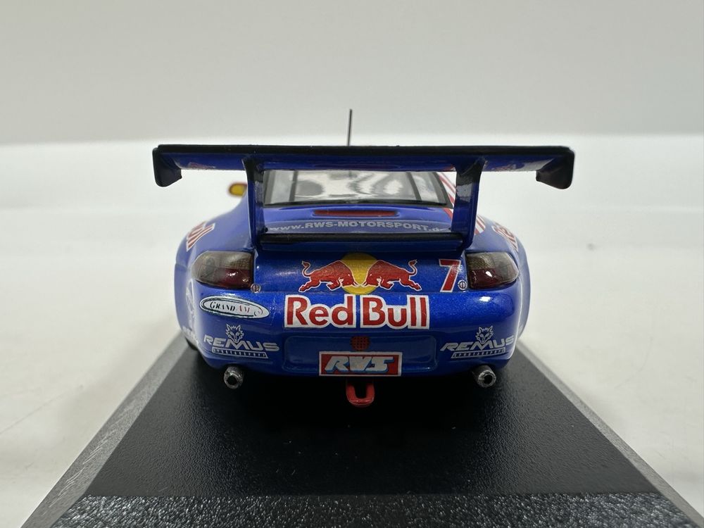 Porsche 911 GT3 R 1:43 Red Bull, limitiert, MINICHAMPS (Neu (gemäss ...