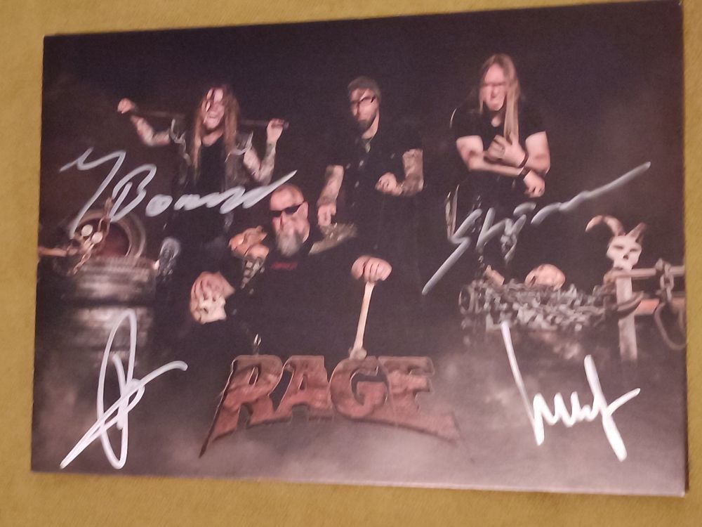 RAGE - handsigniert A5 Karte (Gebraucht) in Menziken für CHF 25 – mit Lieferung auf Ricardo kaufen