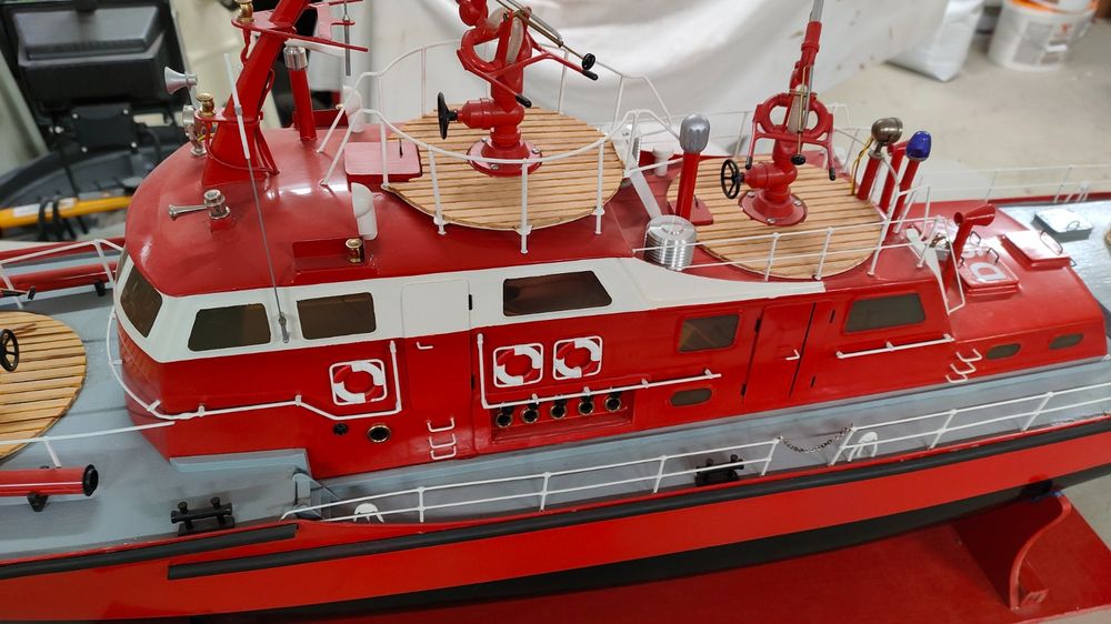 Feuerlöschboot Düsseldorf 2 | Kaufen auf Ricardo