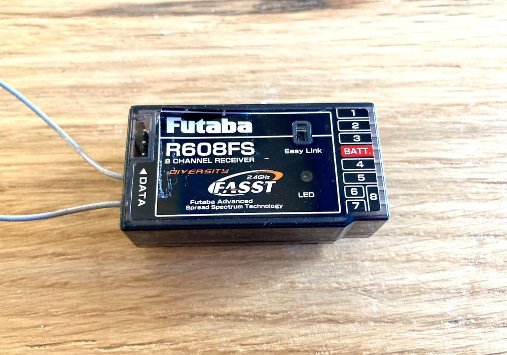Futaba R608FS 8 canaux 2.4GHz FASST Receiver Futaba R608FS (Gebraucht ...