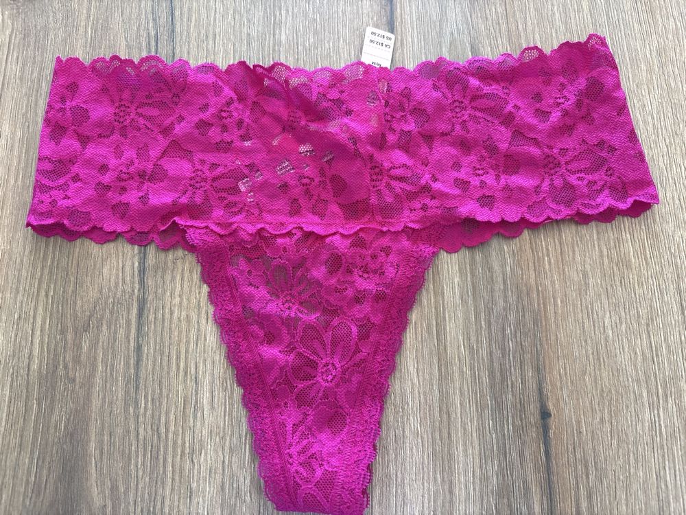 Victoria Secret String en dentelle, taille M (Neuf avec emballage d ...