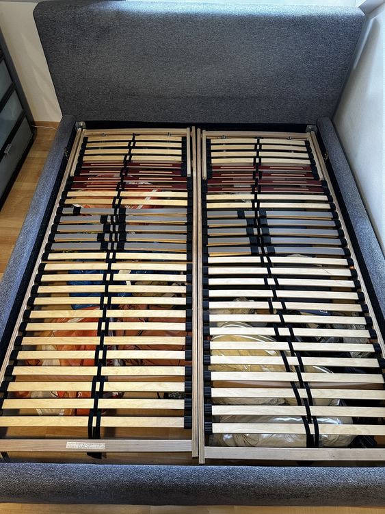 Stylish Bed Frame with Slatted Bed Base - Good Condition (Gebraucht) in ...