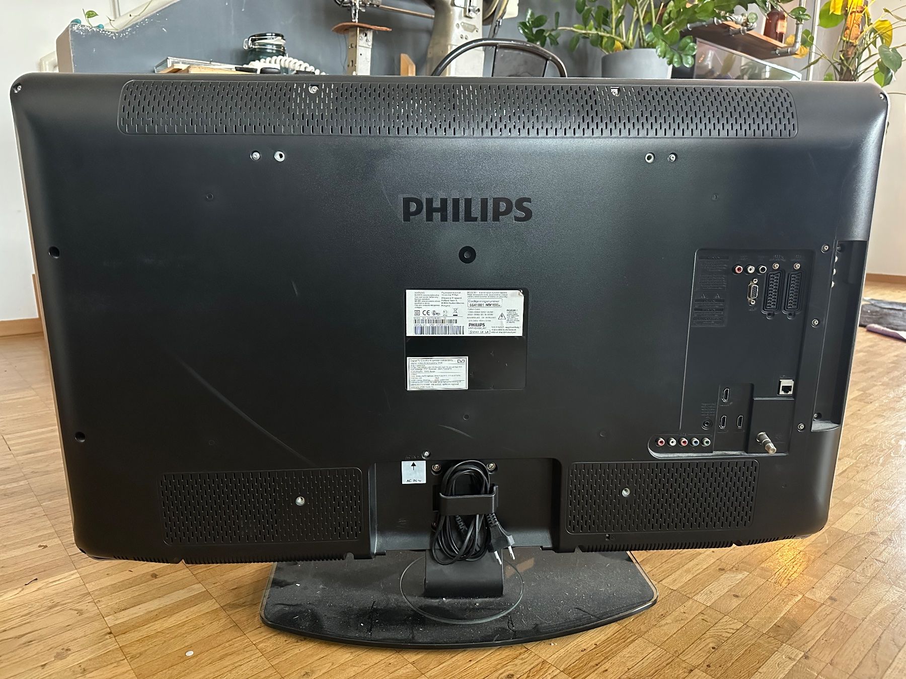 Philips 42" Full-HD LCD-TV mit Ambilight – 42PFL8694H/12 (20 (Gebraucht ...