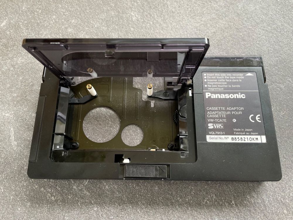 Videokassetten-Adaptor SVHS-VHS-C, Panasonic (Gebraucht) in für CHF 9 – mit Lieferung auf ...