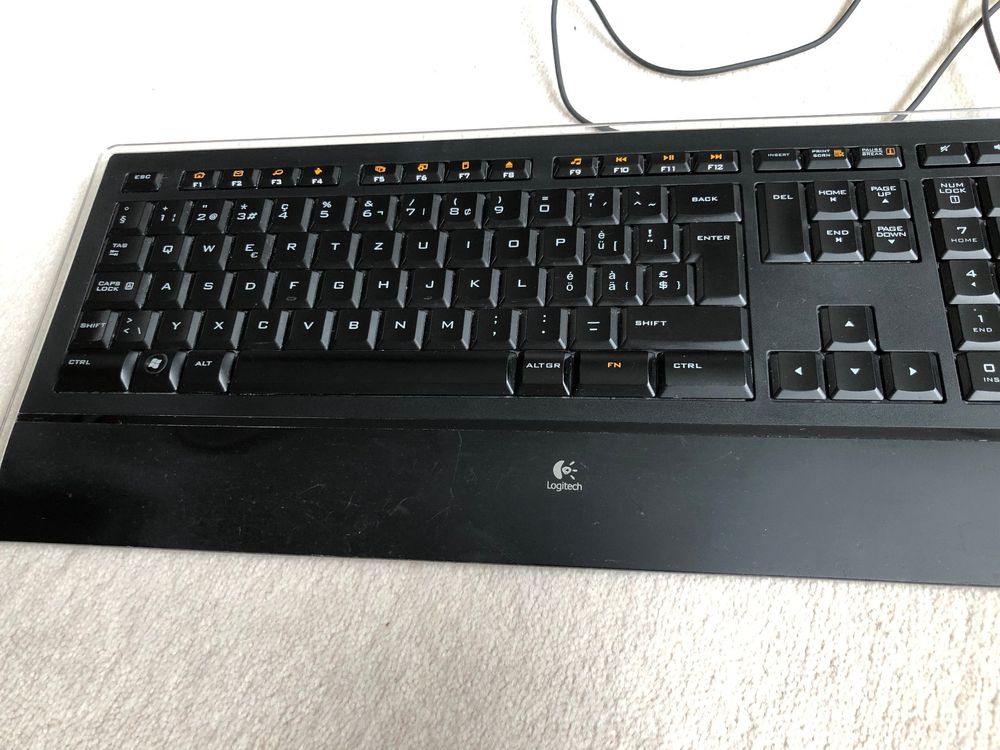 Tastatur Logitech Illuminated Keyboard K740 Y-UY95 | Kaufen auf Ricardo