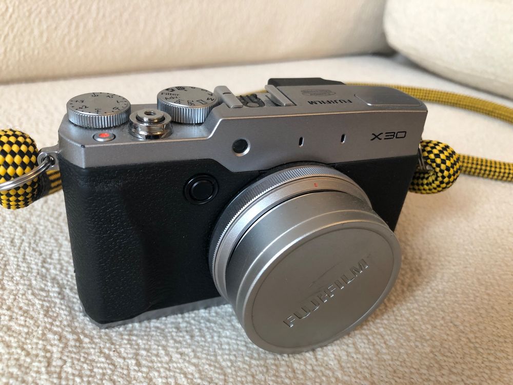 FUJIFILM X30 (Gebraucht) in Winterthur für CHF 345 – mit Lieferung auf Ricardo kaufen