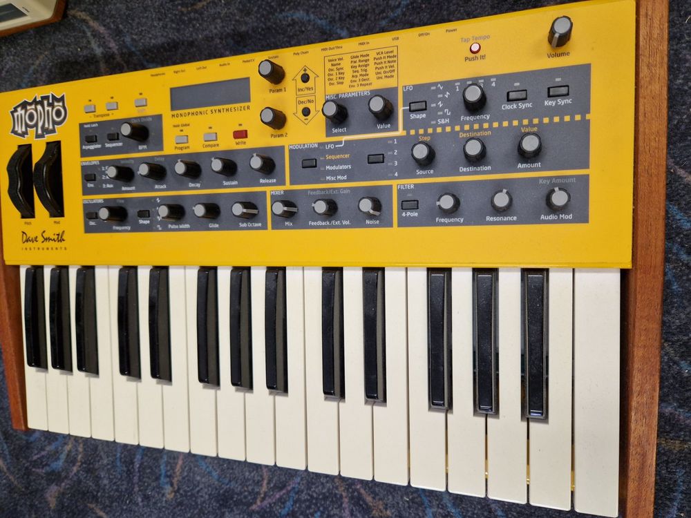 MOPHO von DAVE SMITH: sein starker analoger Monosynth !! (Gebraucht) in ...