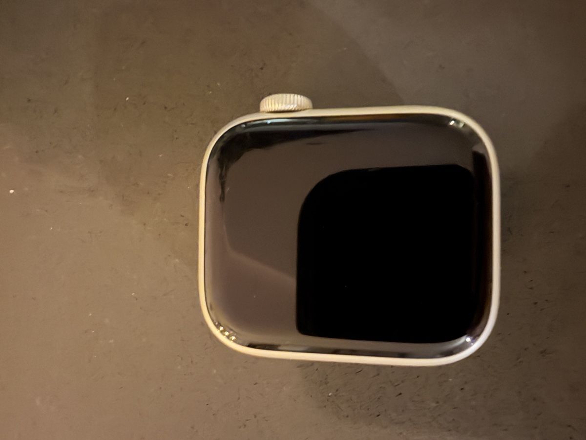 Apple Watch Series 7 Gold 41mm (Gebraucht) in Stäfa für CHF 80 – mit ...