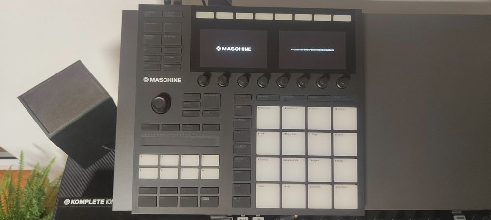Native Instruments Maschine Studio MK3 (Gebraucht) in Auslikon für CHF ...