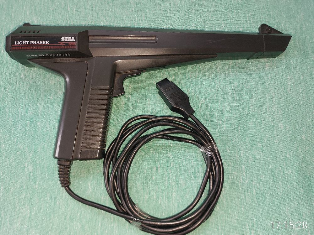 Sega Light Phaser 3050 Gun Pistole (Gebraucht) in Richterswil für CHF ...