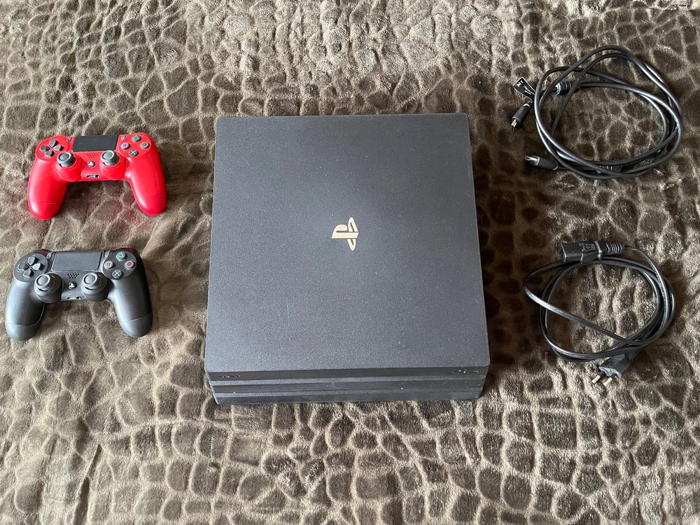 Sony Playstation 4 Pro 1 TB mit 2 Dualshock Controller | Kaufen auf Ricardo